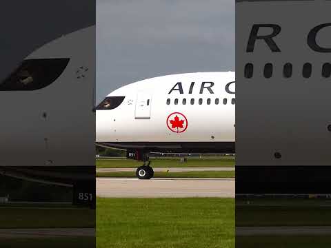 Air Canada Dreamliner Departure 🖤❤️