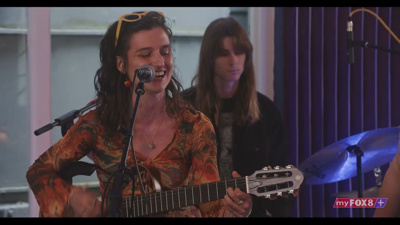 Jam Sessions: Laura Jane Vincent and Ashley Virginia