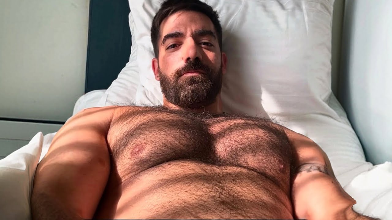 The Hairy Nerd Who Owns His Confidence