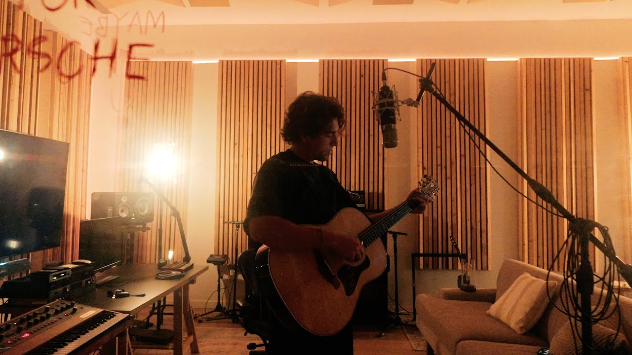 Noah Henderson - not my place (Official Lyric Video)