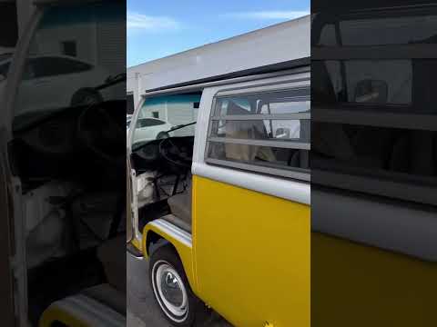 Classic Aircooled 1970 VW Camper Bus #vwbus #vanlife