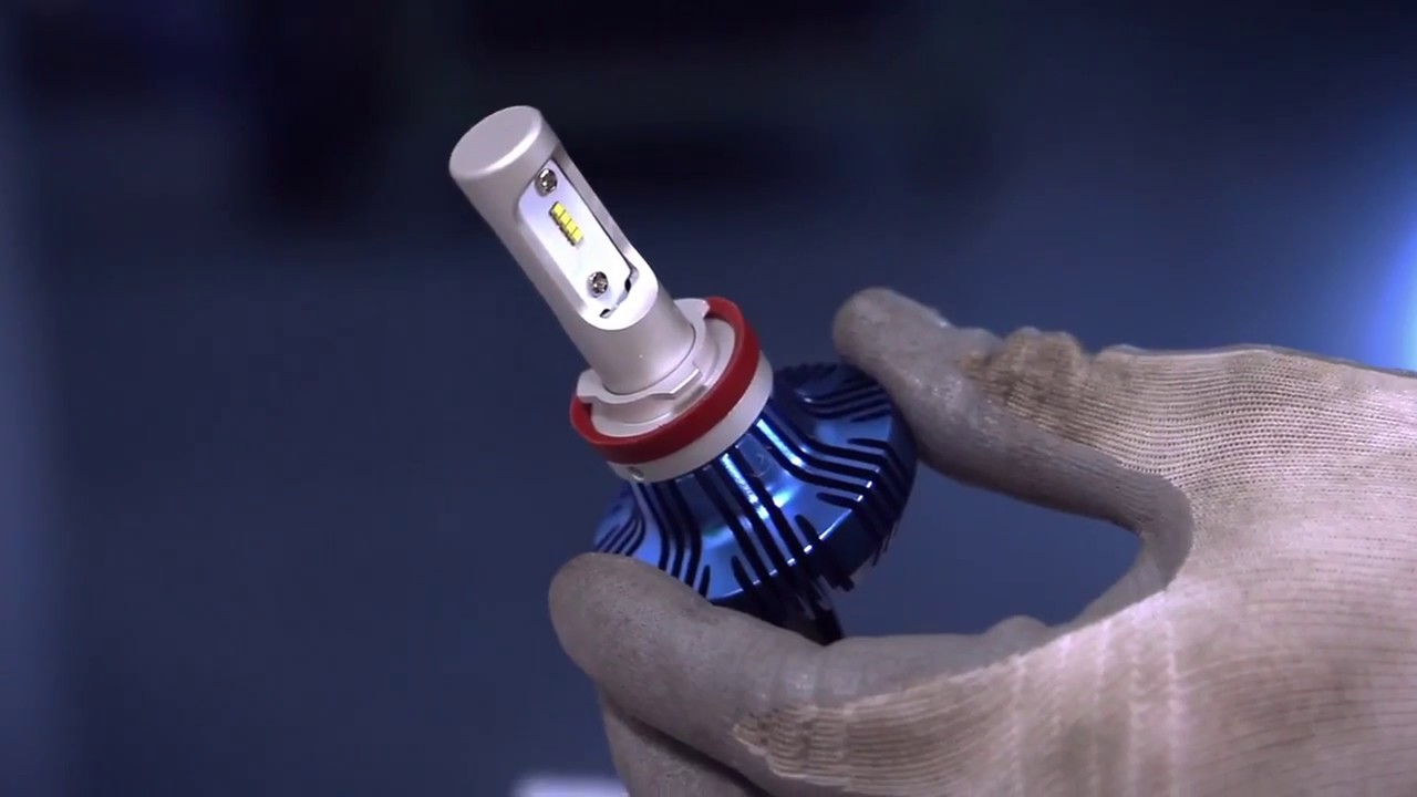 Upgrading the Headlights on a VF Commodore with Narva's Performance Globes