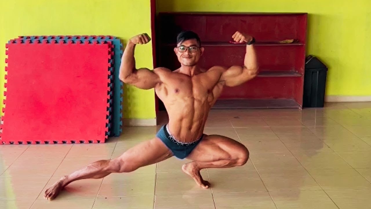 Indonesian Bodybuilder Muscle Flexing #84