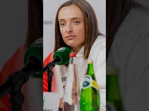 Iga Swiatek gives blunt response to claims French Open favors men over women ๐ค