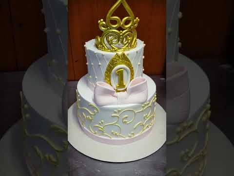 First birthday cake king and queen model cake | #gvm #harrisjayaraj #shorts #maadascakesandbakes