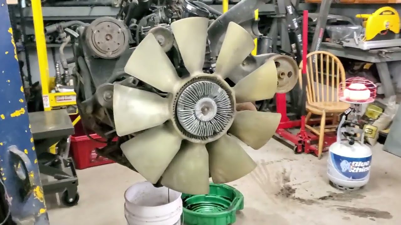 7 3L Powerstroke Teardown || We Find Some Ugly Stuff In This Old Ford