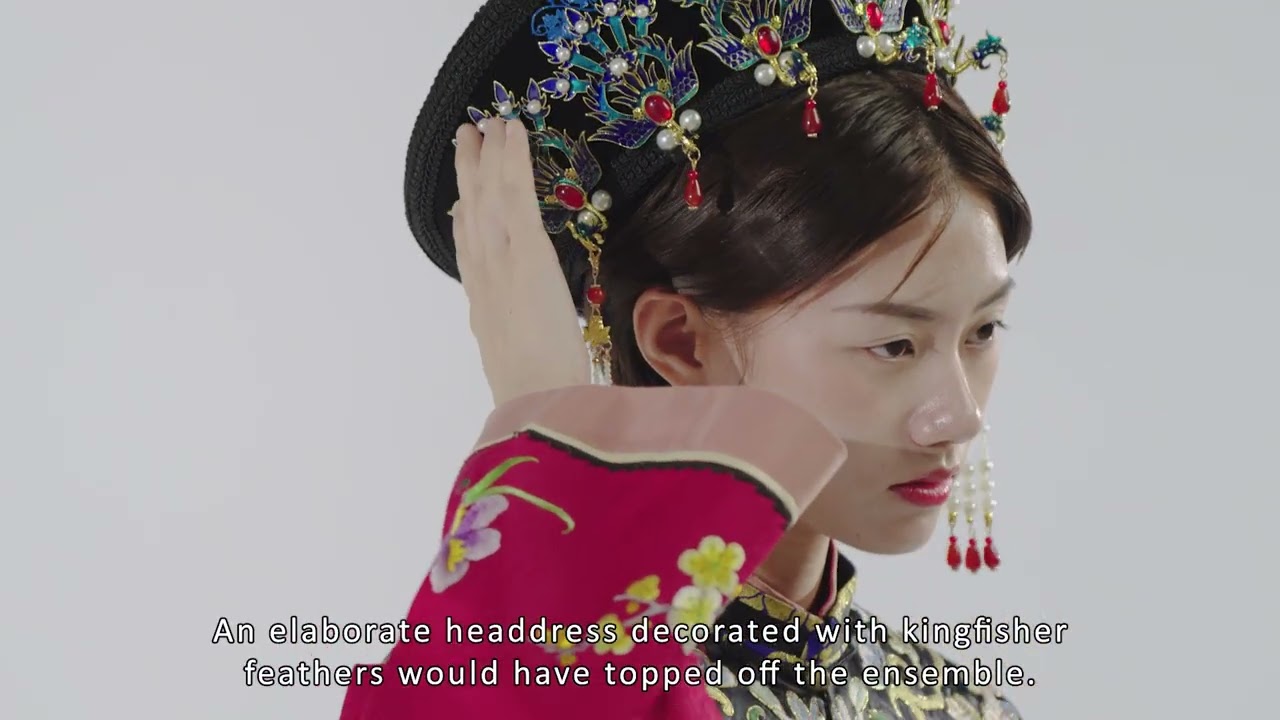 Women and Clothing in the Qing Dynasty  (1644-1911)| EP6 | Chinese Clothing Through the Ages