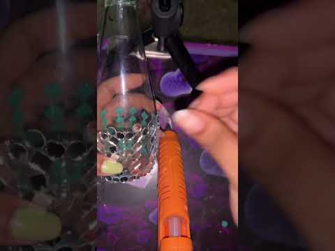 Best out of waste ideas / diy glass bottle #diyglasspainting #creativeclayideas #bottlecapcraft