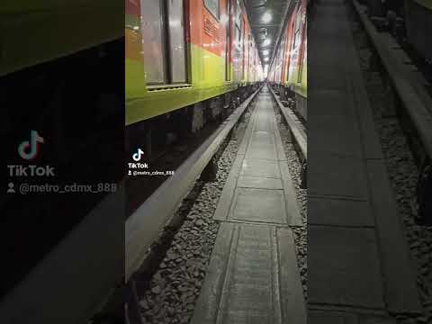 LAS LLANTAS ADENTRO DEL METRO???