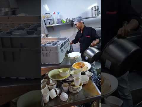 Kitchen Steward didn't came last night