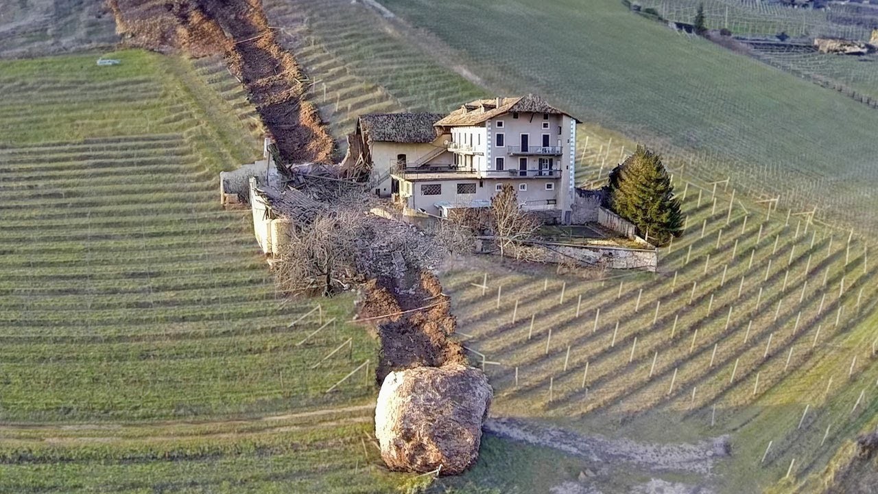 50 Massive Rockfalls Caught on Camera