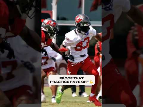 Tez Johnson is looking SHIFTY 💨 #tezjohnson #practice #football #buccaneers #nfl