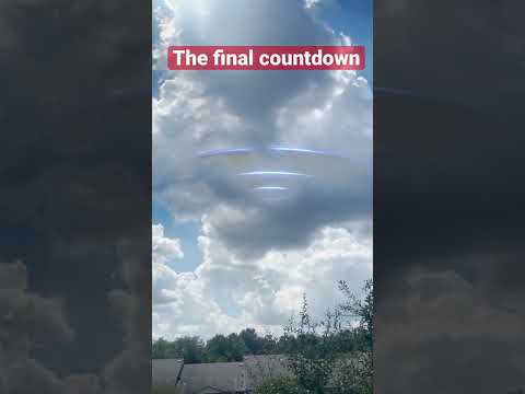 Mother ship UFO inside clouds ☁️ 🛸