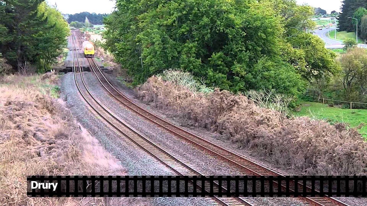 Photos - Pukekohe Travel Silver Fern - nzrailphotos.co.nz