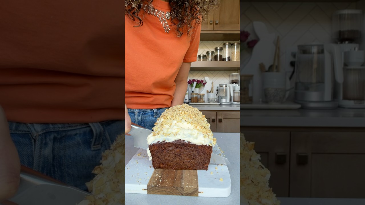 Carrot Cake Banana Bread | FeelGoodFoodie