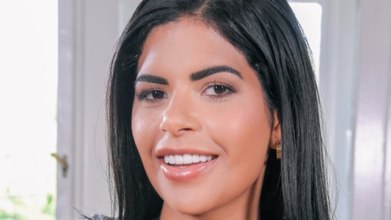 SHEILA ORTEGA | The STAR who started in 2016 with more than 595 thousand fans on Twitter