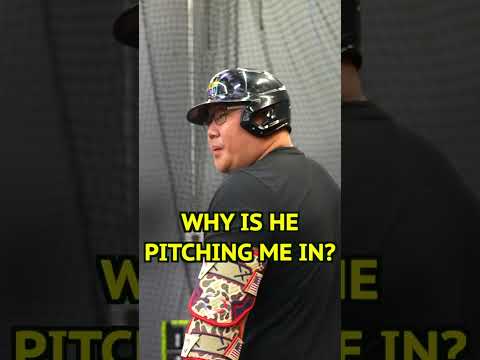 $1 BAT vs PRO PITCHER