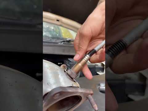 Oxygen Sensor Open #alsharifauto #pakwheels #mz #shani #liquimoly #catalyticconverter #fix #avarage
