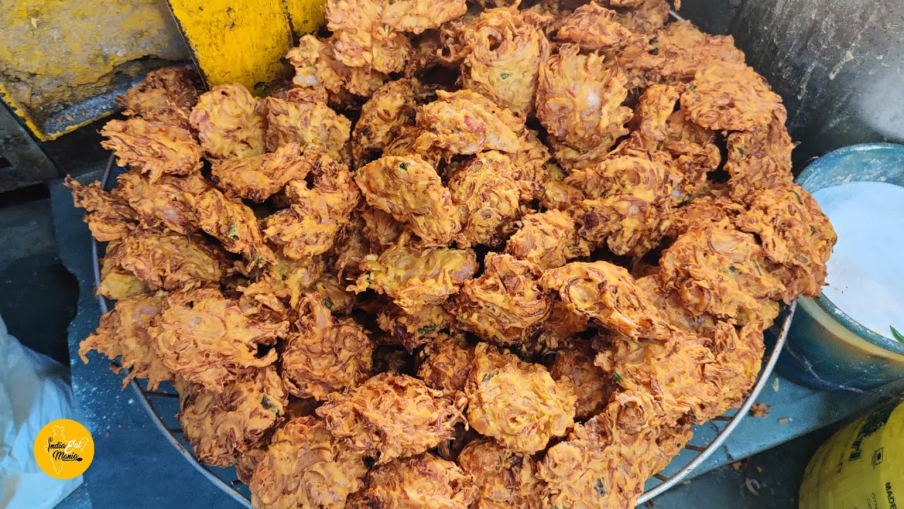 18 Delicious Local Street Foods Of Kolkata You Should Try - India Eat Mania