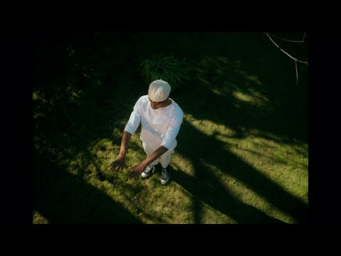 Elujay releases an appealing music video for his “Frequently” single