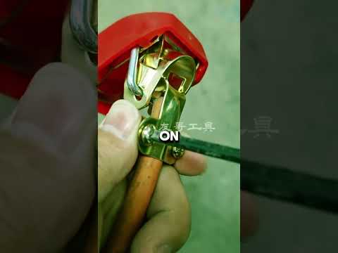 "Quick-Release Battery Clamps: Easy, Safe & Reliable!"