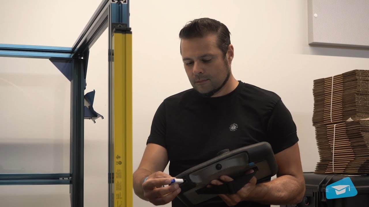 Robot tutorial - Robotiq Screwdriving Solution - Software installation