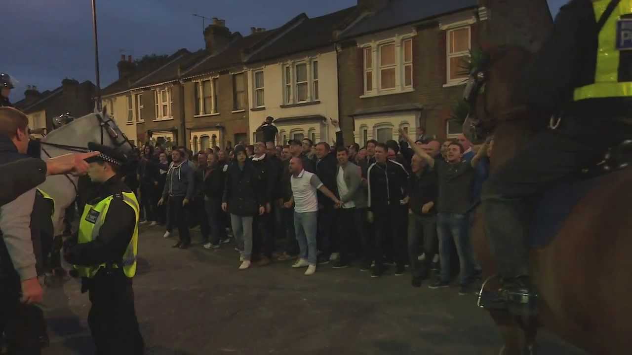 Tottenham fans welcome to Arsenal supporters to White Hart Lane 23/09/15