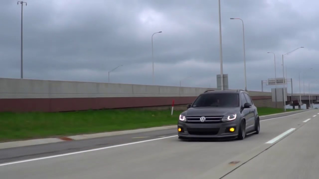 Bagged Tiguan rolling