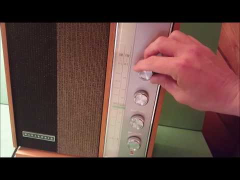 Panasonic RE-785 Solid State Radio. Gorgeous!