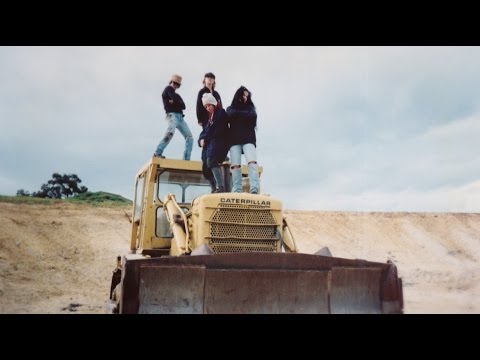 COSMIC PSYCHOS / L7 clip from the documentary BLOKES YOU CAN TRUST