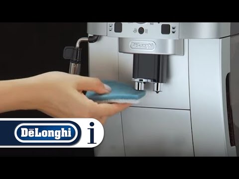 Magnifica S | How to clean the coffee spouts of your coffee machine