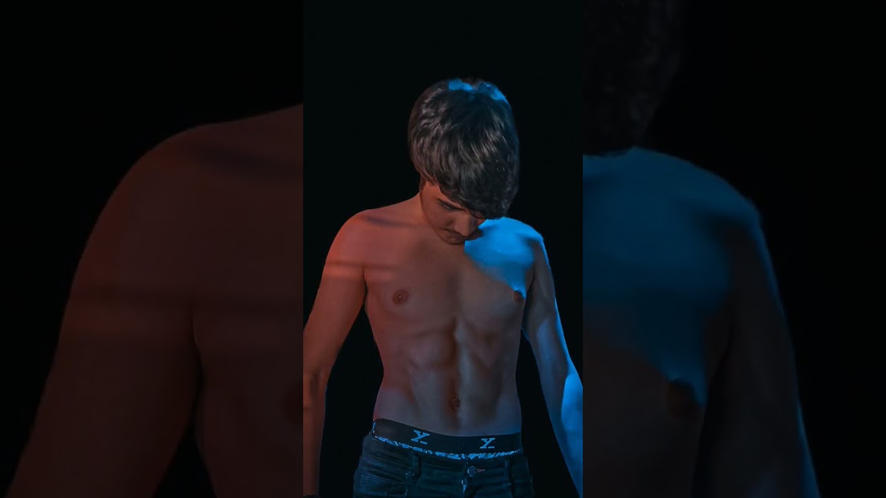 How do you edit a picture to make abs look better?