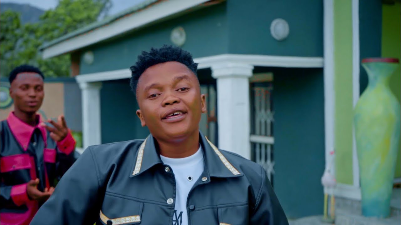 Uyuyu -- Bleshow x Waxy Kay -- [Official music Video] Dir: Janus