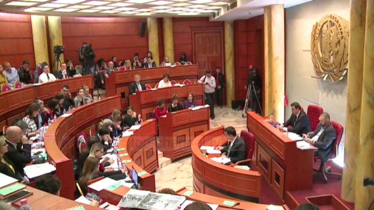 Kreditë e buta, Bashkia zbulon detaje të reja - Top Channel Kreditë e buta, Bashkia zbulon detaje të reja - Top Channel