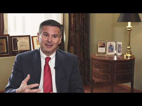 What is the process of filing a qui tam lawsuit?
