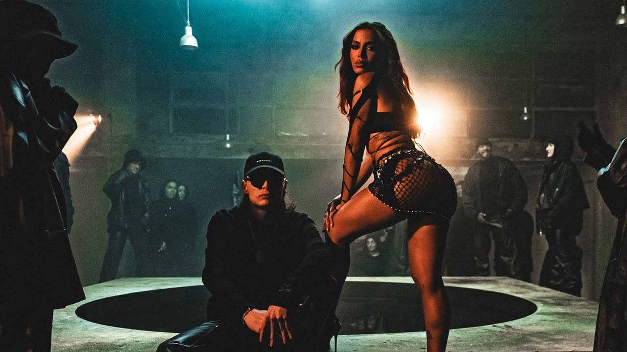 Peso Pluma Ft. Anitta - Bellakeo Peso Pluma Ft. Anitta - Bellakeo