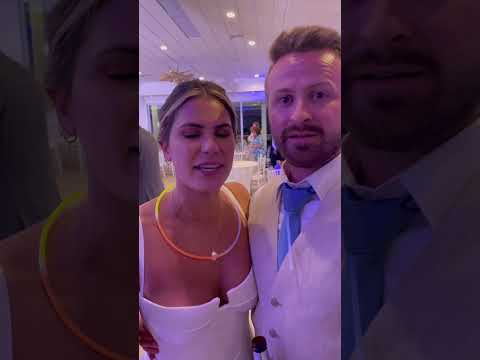 Book me for your next wedding! www.noartienoparty.com