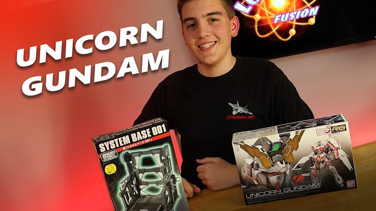Let's Try Something NEW! The Absolutely Awesome Unicorn Gundam and Base Kits