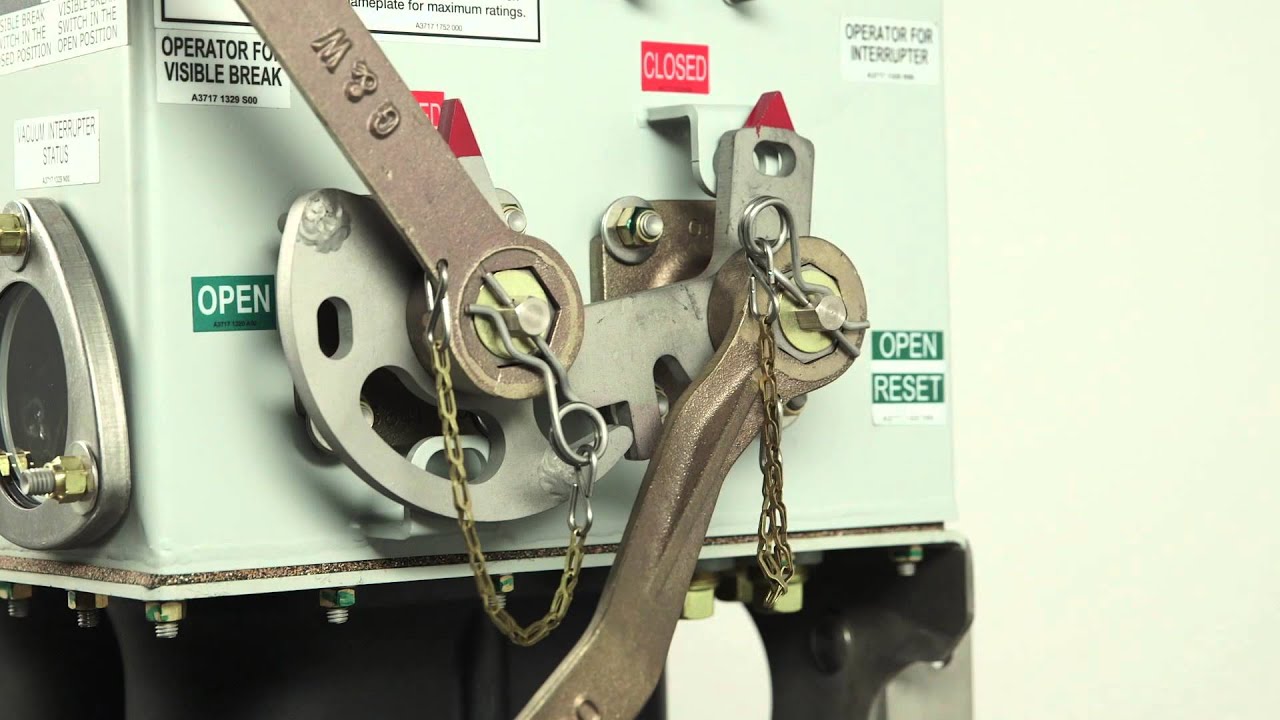 Operating the Trident Switchgear with SafeVu Switch