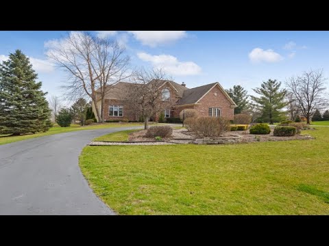 2604 Bridlewood Lane, CRYSTAL LAKE, IL Presented by Property Up Team.