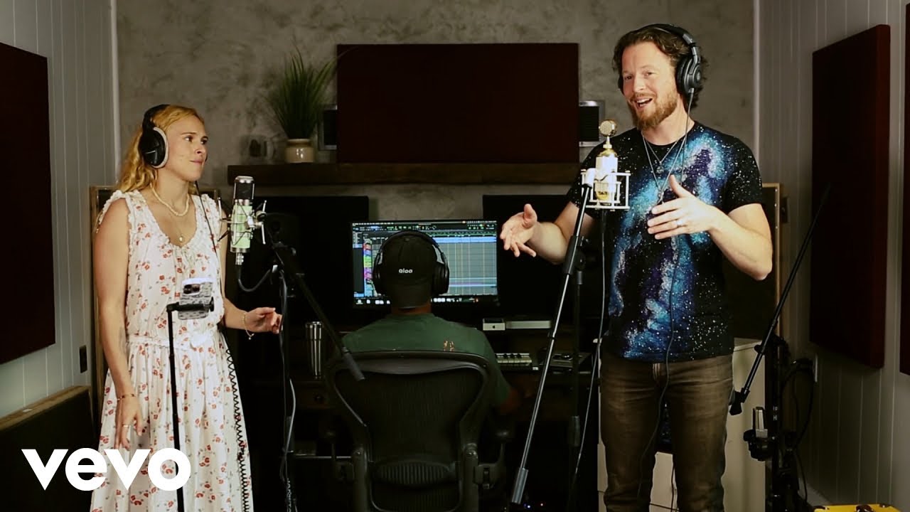 Austin Brown, Rumer Willis - Sailing (Official Video)