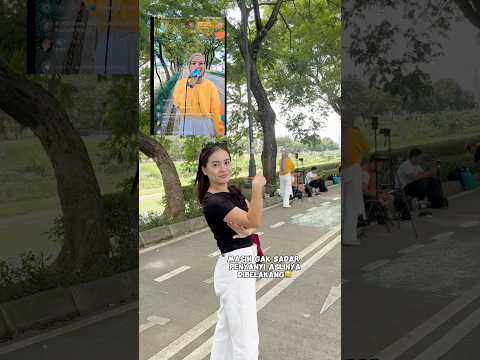 Ngakak org yg suka nyanyiin semua lagu2 ku LIVE tiktok di BKT gak sadar kalo penyanyi aslinya dtg!🤪