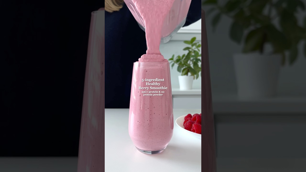 5-ingredient Healthy Berry Smoothie😋 25G+ protein & no protein powder! #healthyrecipes #smoothie