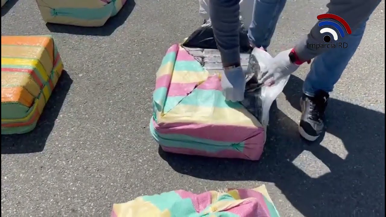 CAPTURAN LANCHA CON 565 PAQUETES PRESUMIBLEMENTE COCAÍNA