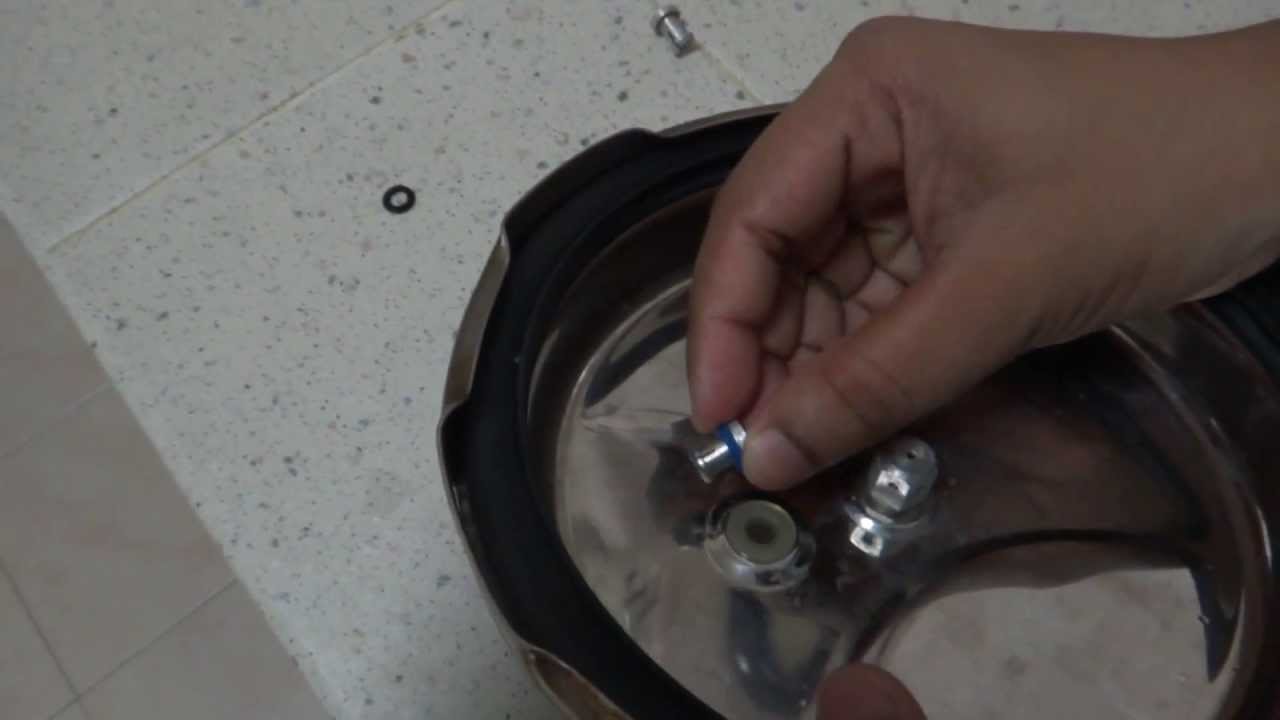 How to replace a Prestige Deluxe pressure cooker Safety valve