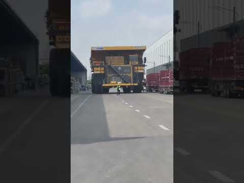 XCMG XDE440 The largest mining truck in the world.
