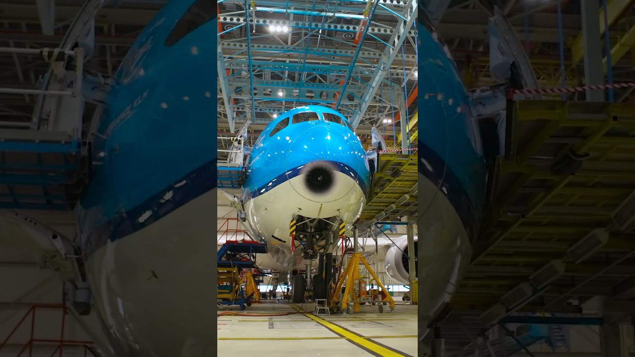 Ready for 2025? 🛫 Here’s to a year full of adventure! 💙 #KLM