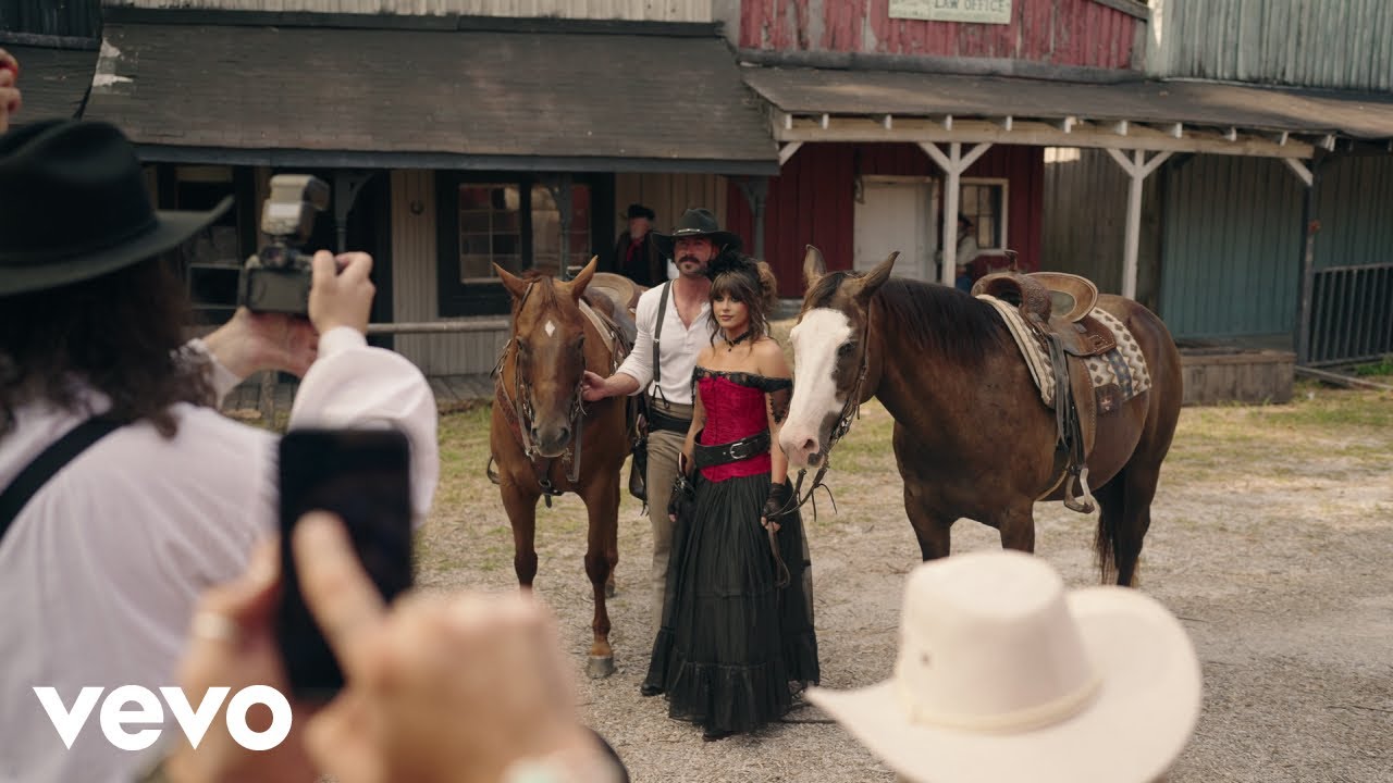 You Look Like You Love Me by Ella Langley from USA | Popnable