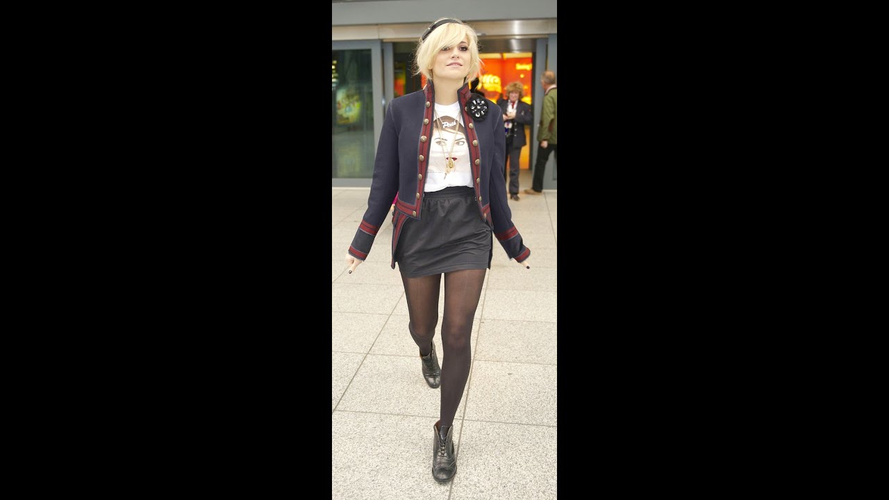 Pixie Lott Pantyhose Outfits (Photo Collection)