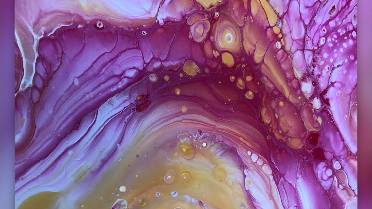 Acrylic pouring: amazing out of this world effects with Milk paint pour “milky made”